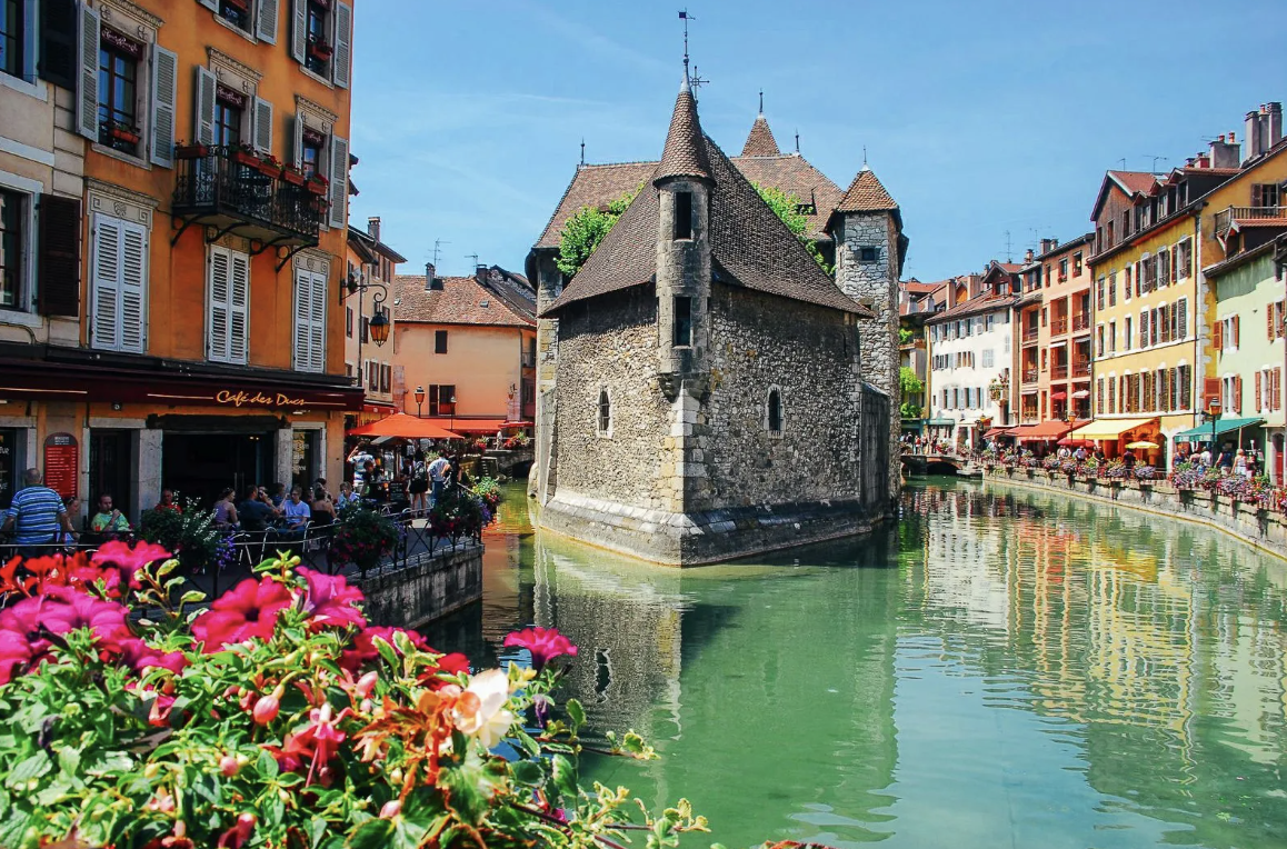 Want to live in France? Here’s your complete guide