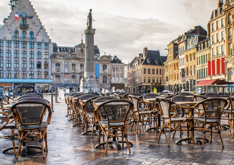 Vous voulez vivre en France ? Voici votre guide complet