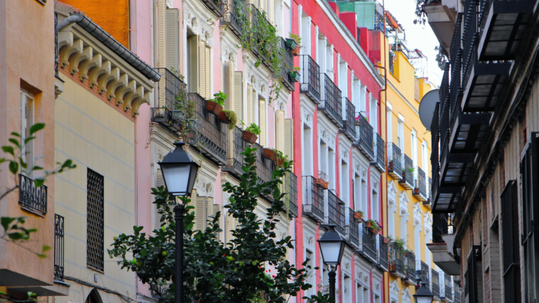 Discovering the Best Neighborhoods in Madrid
