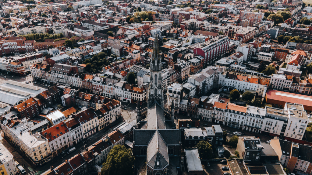 Exploring EDHEC Business School: A Look at the Lille Campus