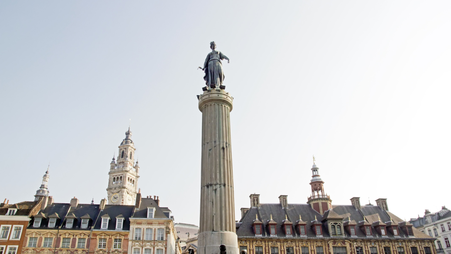 Exploring EDHEC Business School: A Look at the Lille Campus